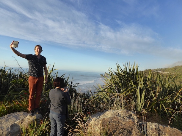 An Introduction to Human Robotics Interaction - Book Sprints : Book Sprints